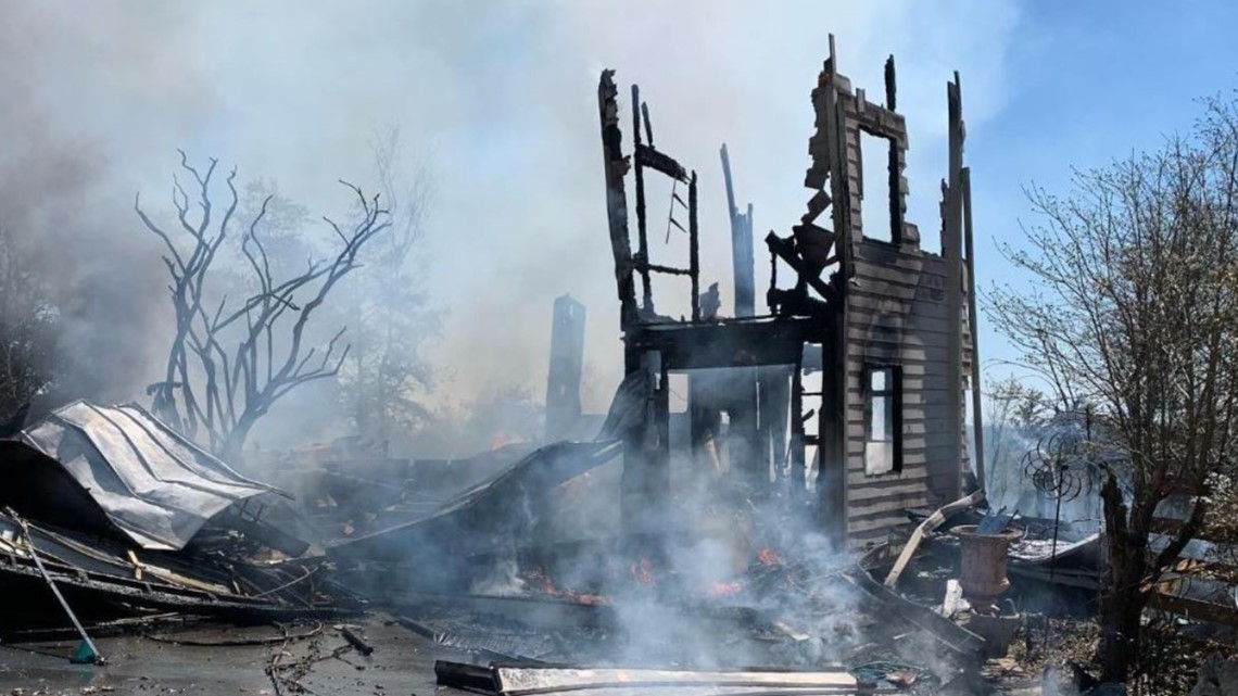 PHOTOS | East Cobb house destroyed by fire | 11alive.com