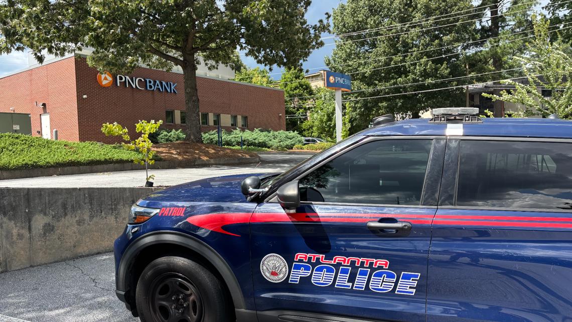 Atlanta police investigating robbery at PNC bank | 11alive.com
