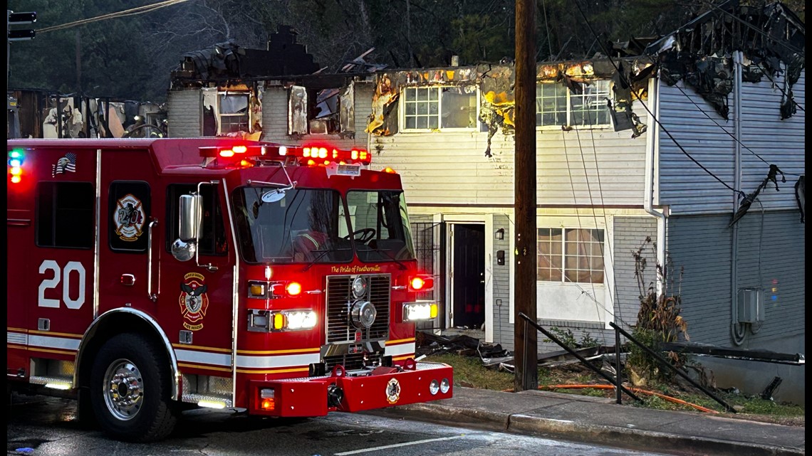 Villas at Decatur apartment fire, multiple units destroyed | 11alive.com