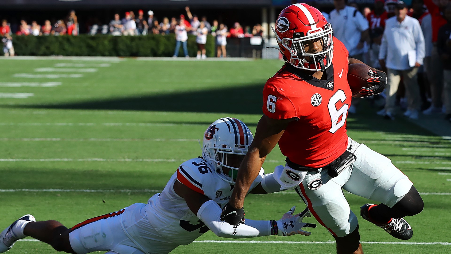 Georgia beats Auburn 42-10, wins sixth straight vs. Tigers | 11alive.com