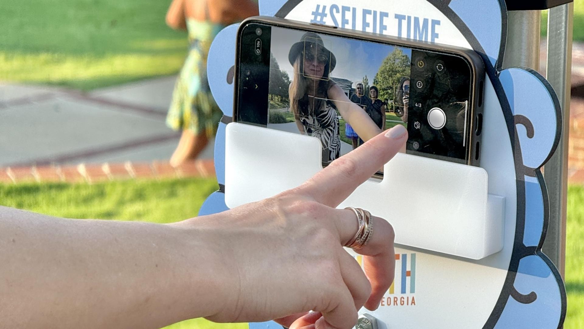 City of Duluth launches selfie-stations downtown | 11alive.com