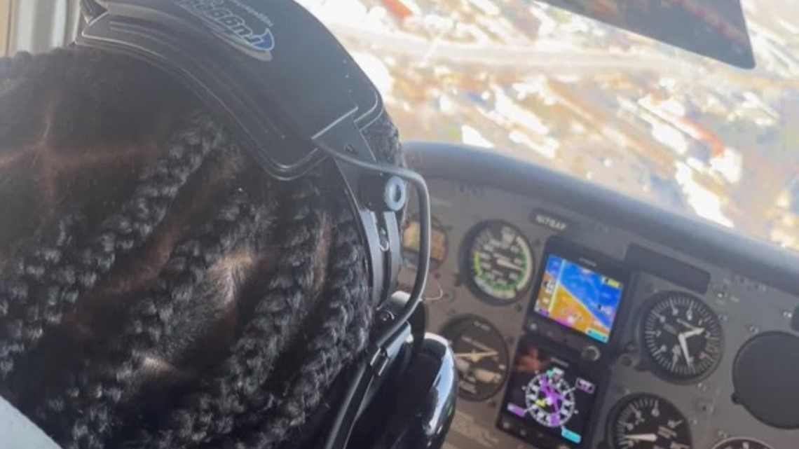 Kid pilots plane for first time in metro Atlanta | 11alive.com