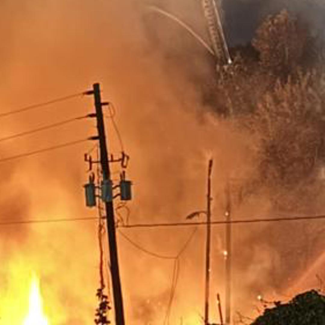Southeast Atlanta roads reopen after fire near pallet businesses ...