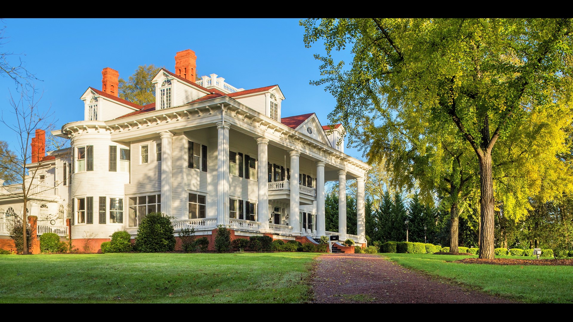 Built in 1836, the 'Gone with the Wind' mansion in Covington hits the ...
