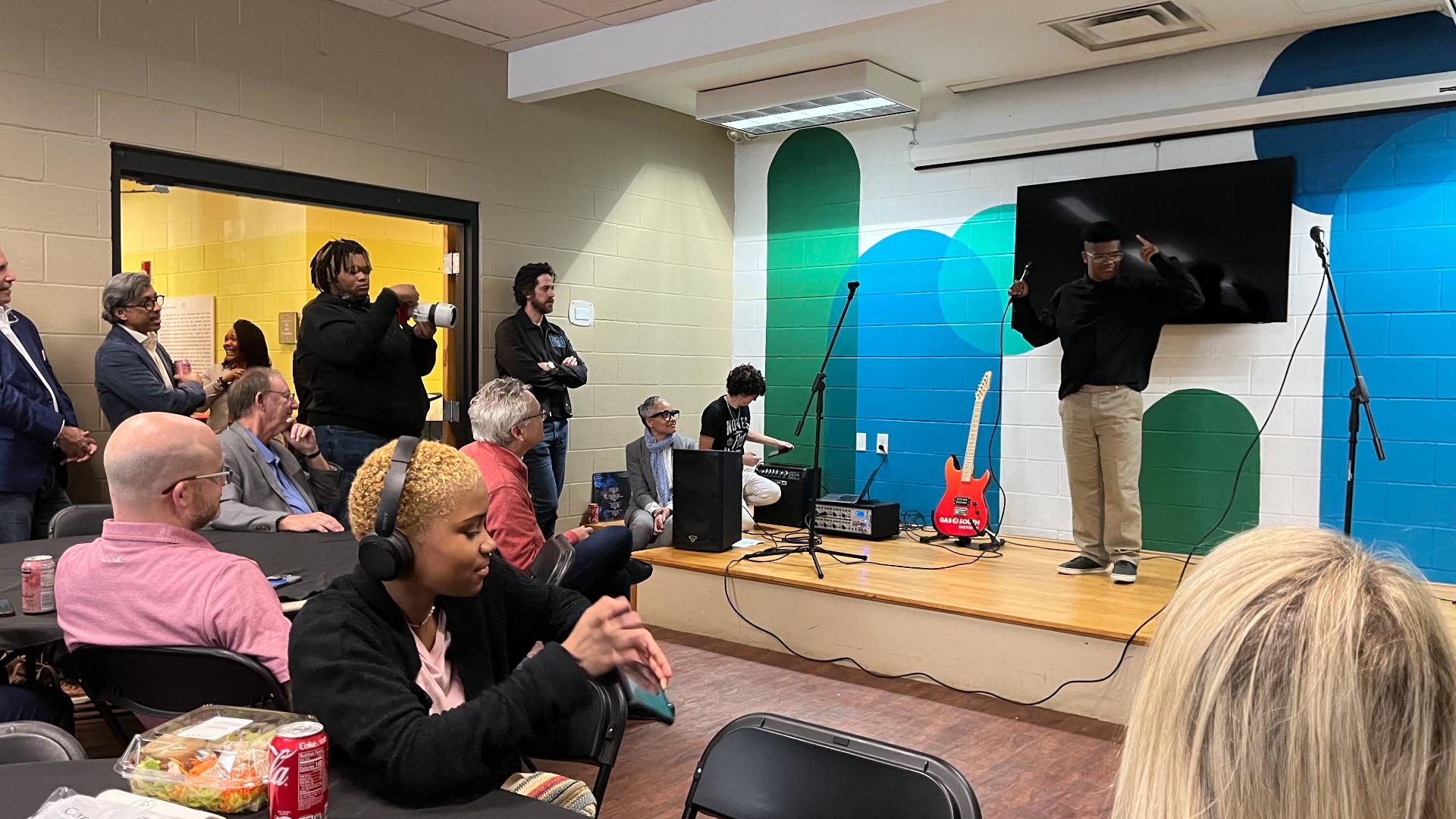 Atlanta opens music therapy studio for homeless youth | 11alive.com