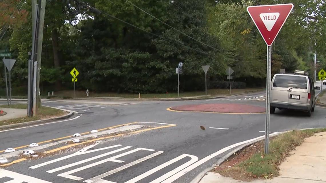North Decatur Road roundabout sign confusion fixed with viewer tip ...