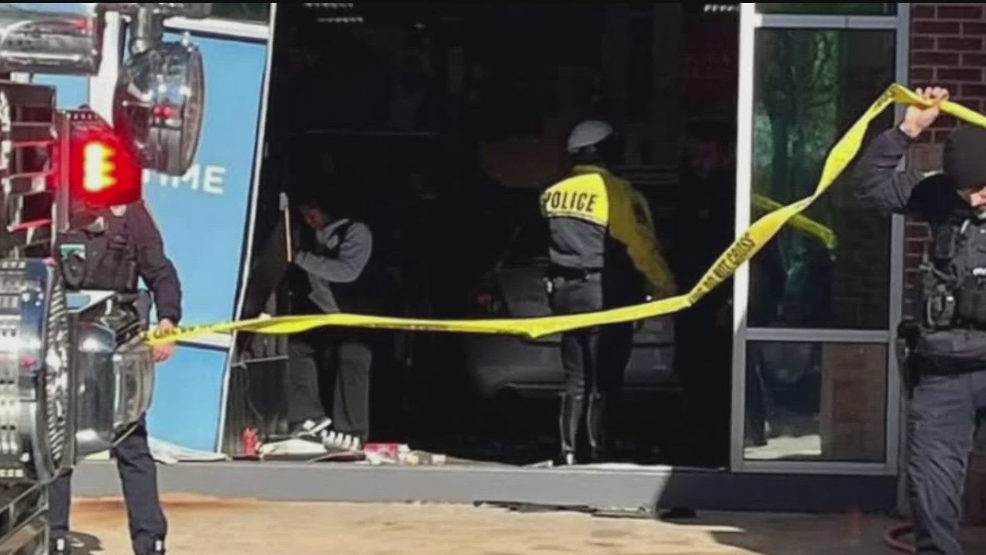 Driver with revoked license crashes into busy Athens Kroger, trapping ...