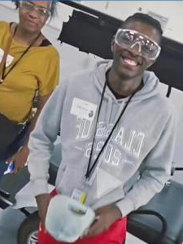 Burger King worker who went viral for rushing to job after graduation ...