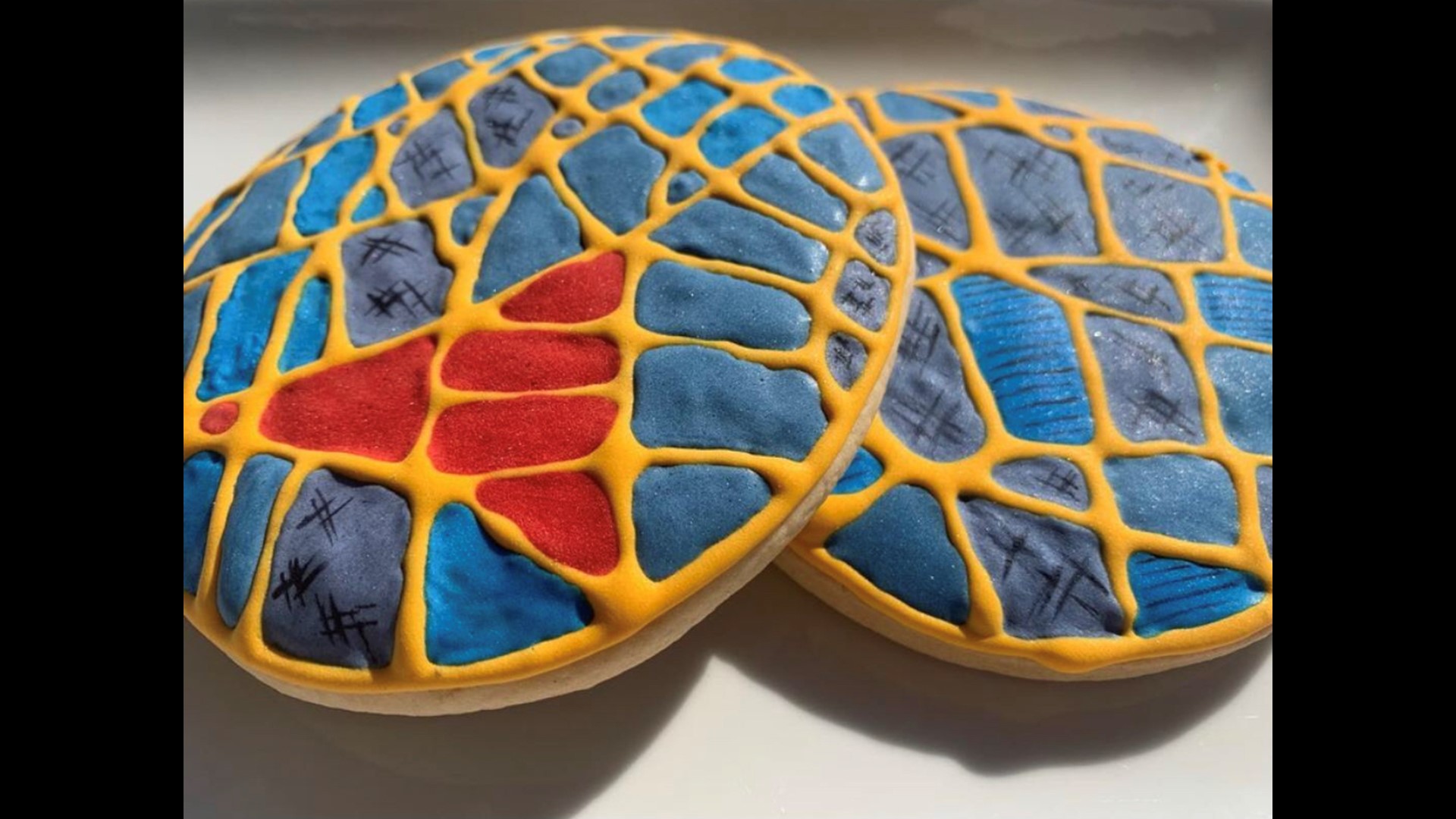 Cult of the Carpet: Dragon Con fans honor Marriott Marquis design ...