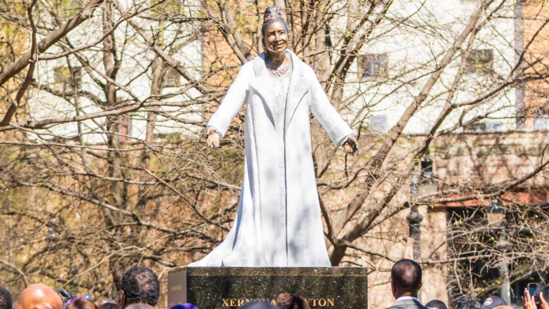 Xernona Clayton statue dedicated in Downtown Atlanta | 11alive.com