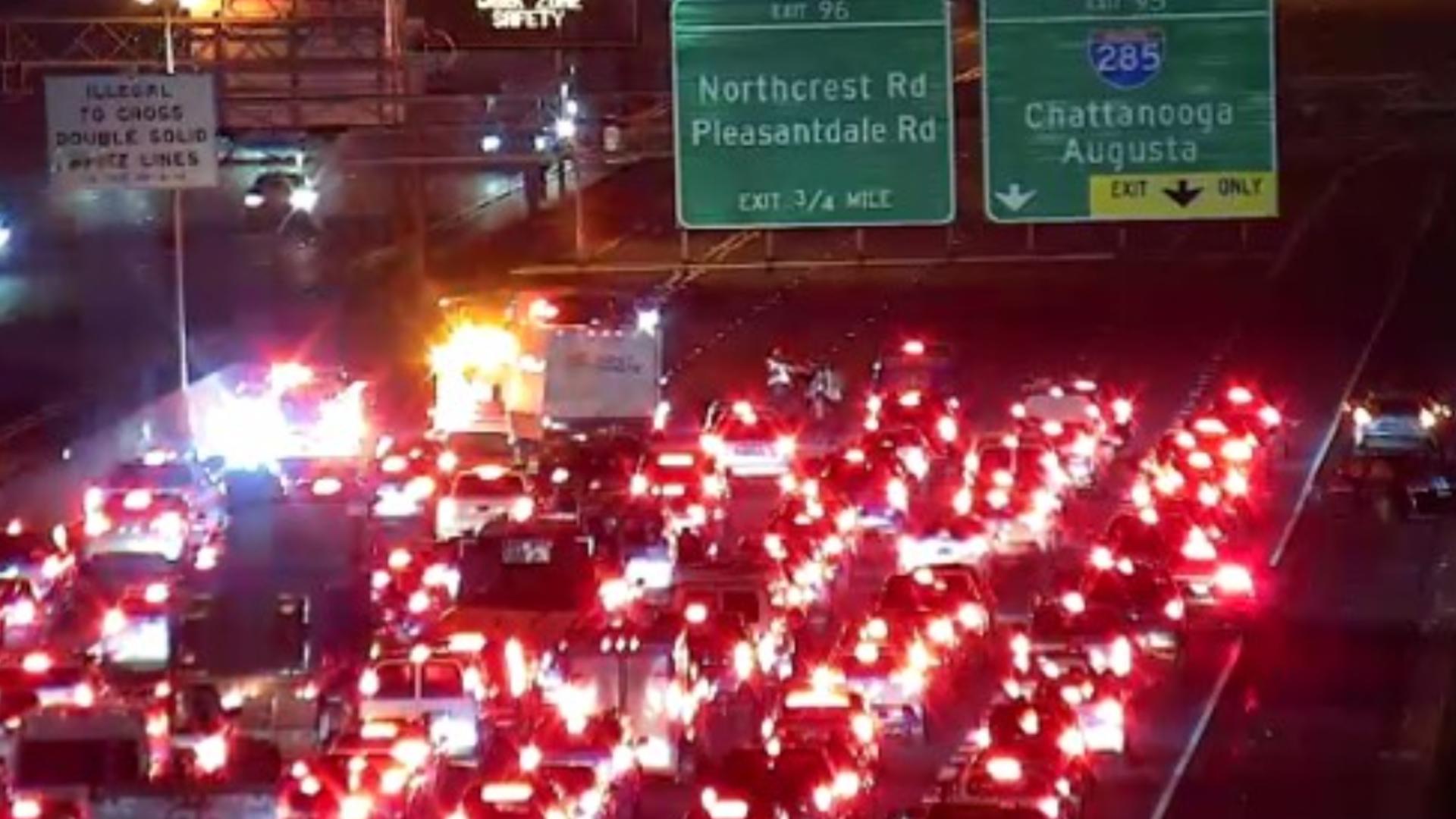 Traffic flowing again on I-85 after major crash shut down lanes for ...