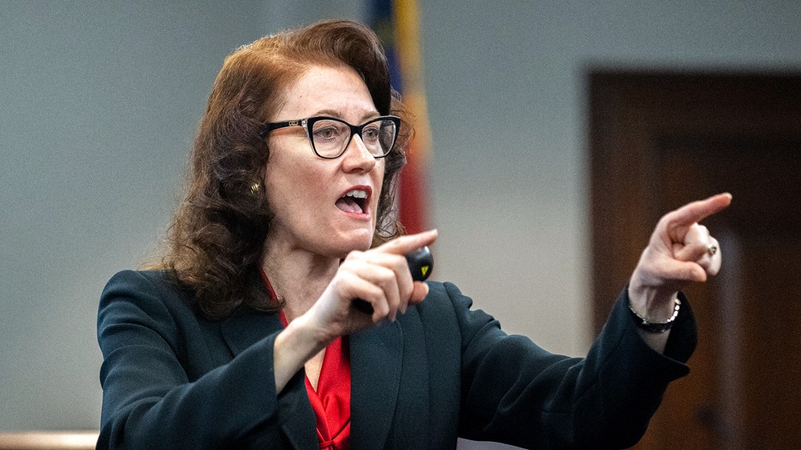 Ahmaud Arbery trial live stream | Closing arguments deliberations ...