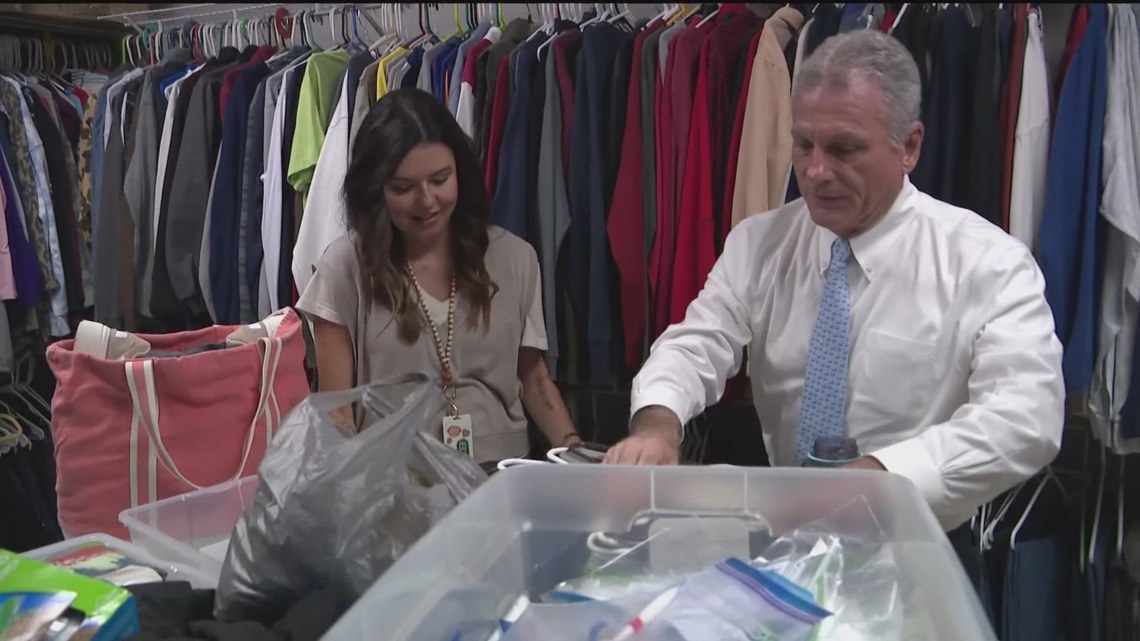 Republican congressman spends day handing out free clothing during ...