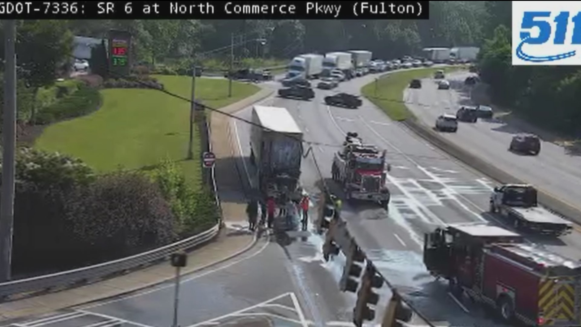 Tractor-trailer traffic delays Camp Creek Pkwy, Commerce Dr | 11alive.com