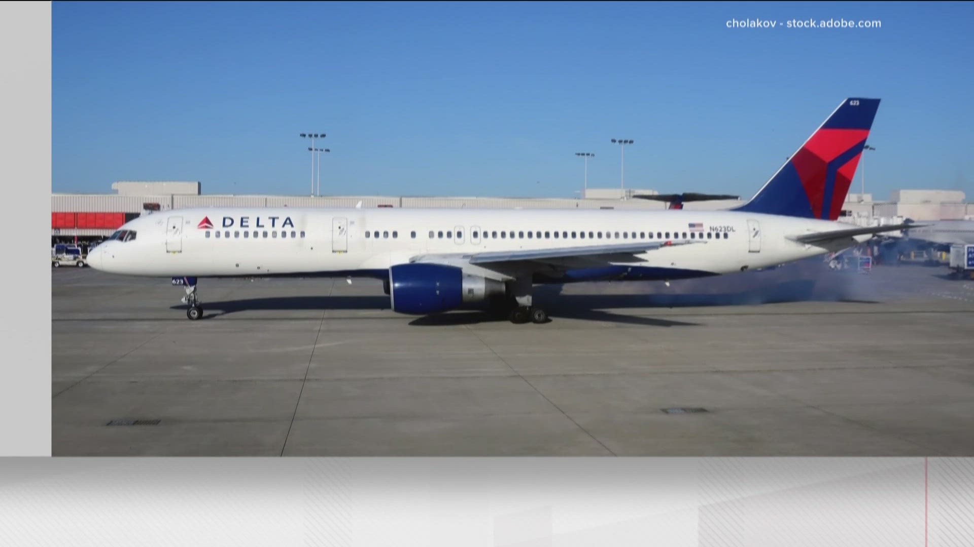 Delta flight preparing for takeoff from Atlanta airport loses nose ...