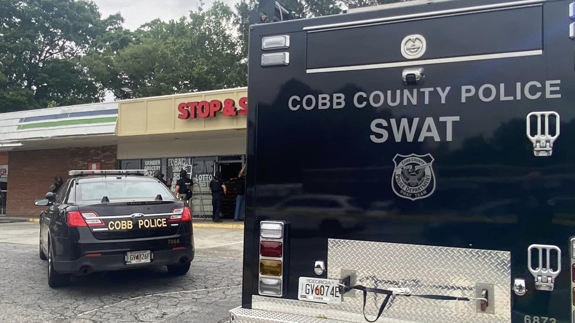 Cobb County crime police respond to Windy Hill Road business | 11alive.com