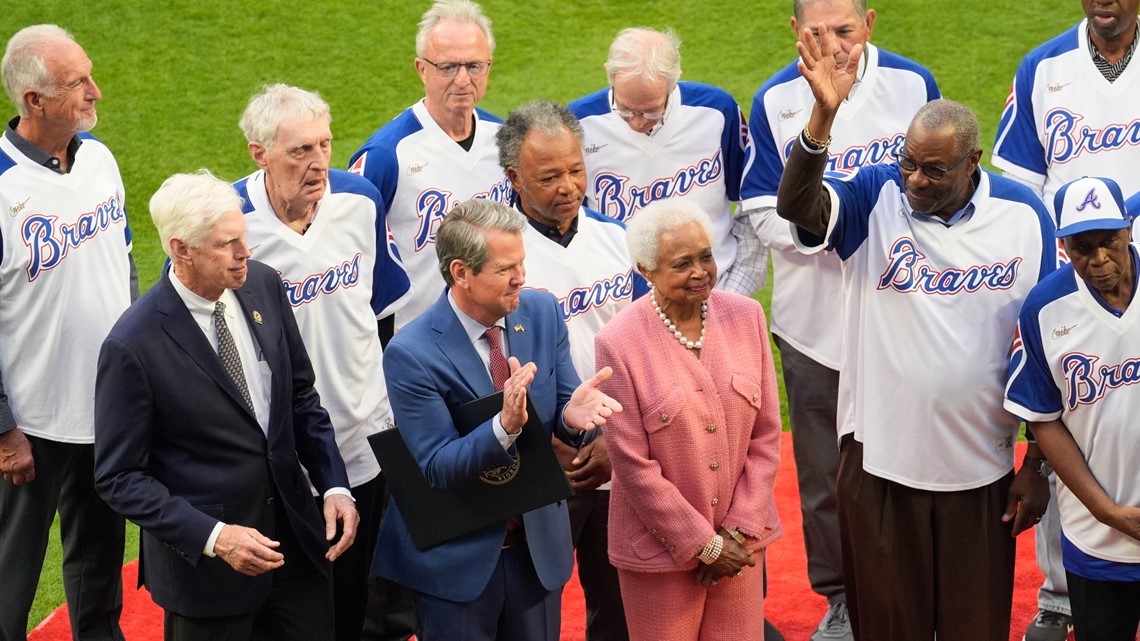 50 years after Hank Aaron's 715th homer, Hall of Fame announces statue ...