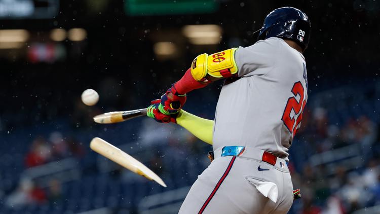 Downtown-East-Point-makes-its-mark-with-completed-mural | 11alive.com