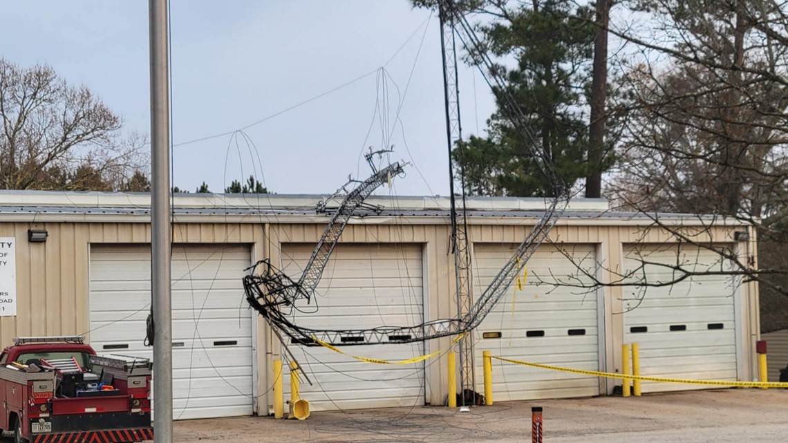 Meriwether County Fire Rescue tower struck by tractor-trailer | 11alive.com