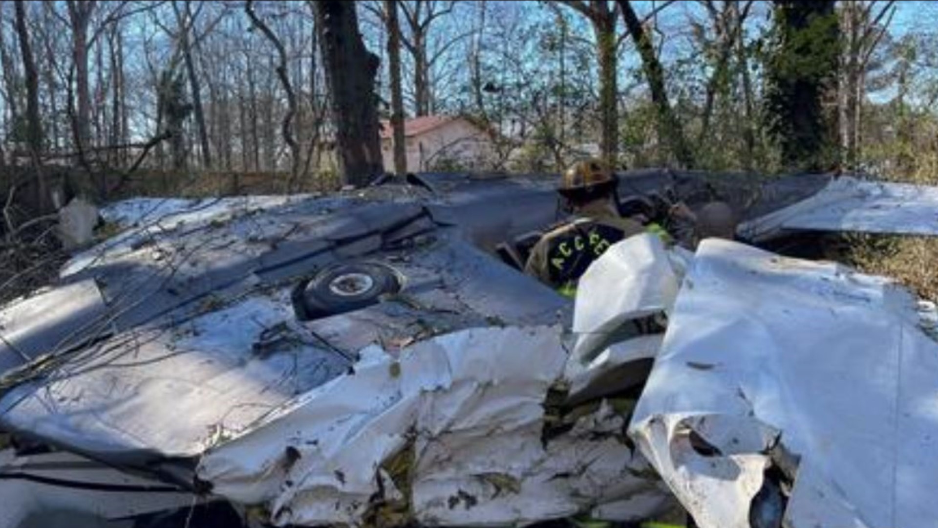 Small plane crashes near Athens-Ben Epps Airport | 11alive.com