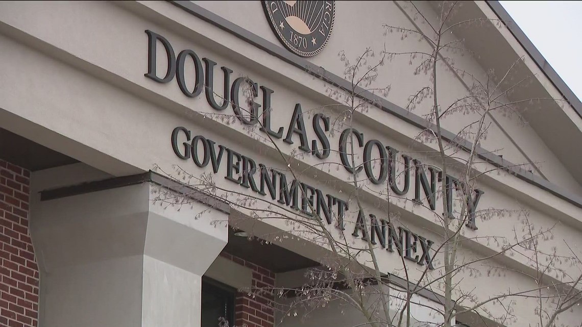 Douglas County Commission interim Phil D Miller Ricky Dobbs | 11alive.com