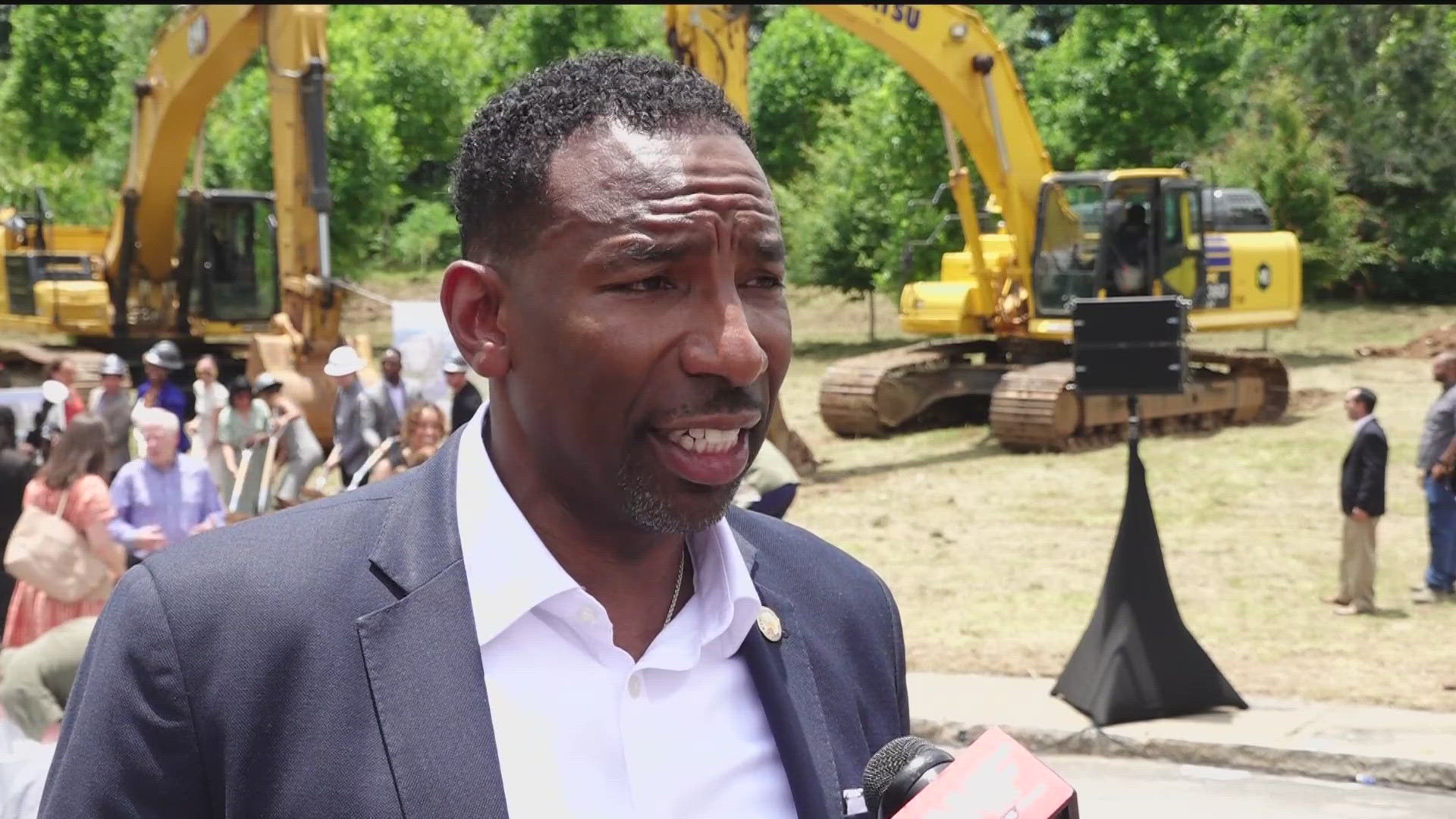 Atlanta leaders groundbreaking rapid housing in Mechanicsville ...
