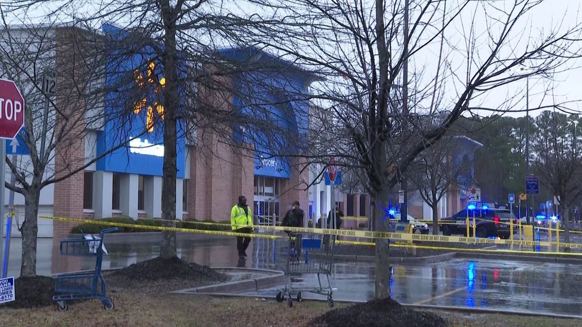 Gunfire erupts outside of Decatur Walmart, suspects on loose | 11alive.com