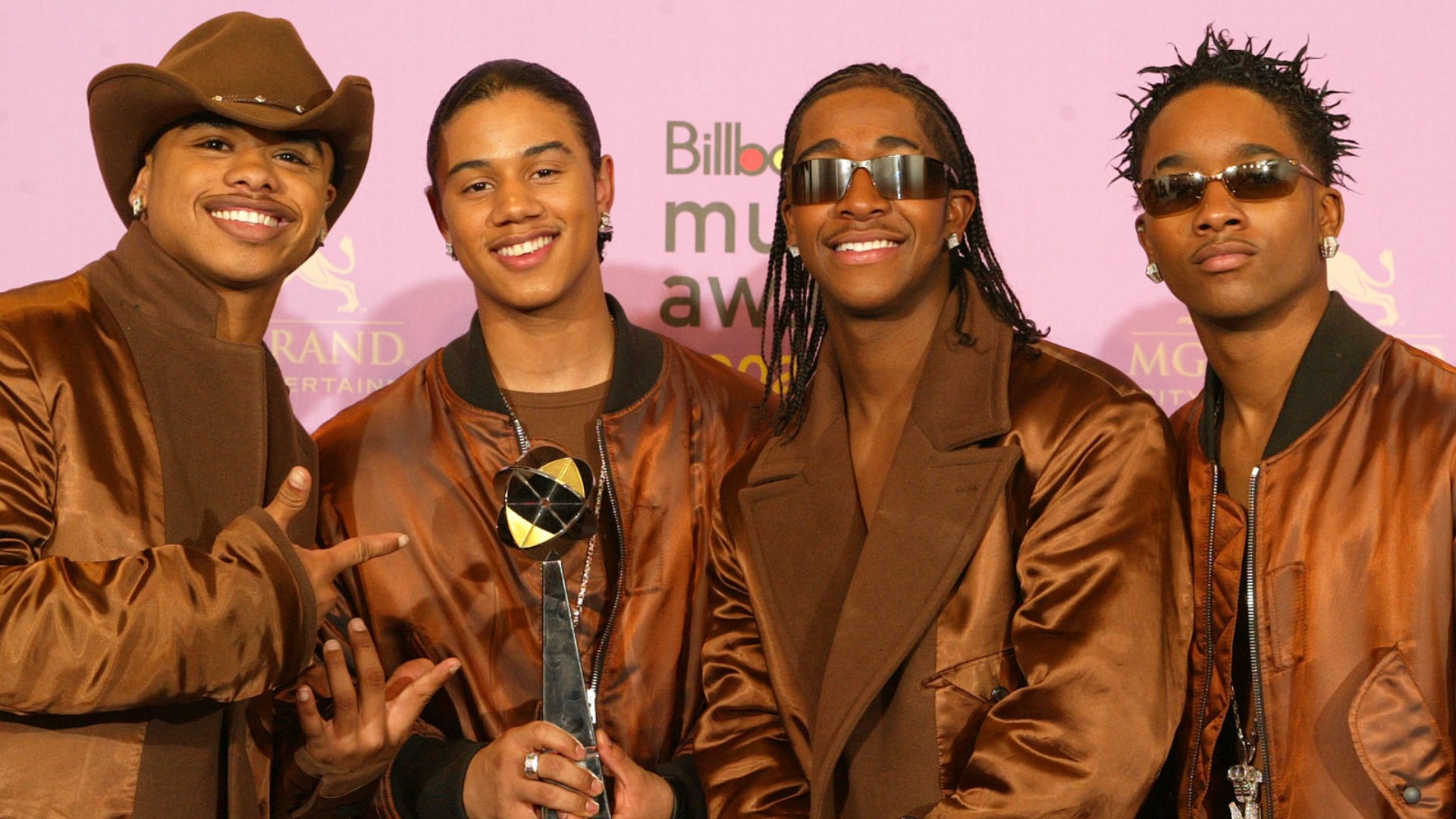 B2K singer Raz-B quits during reunion tour but then rejoins | 11alive.com