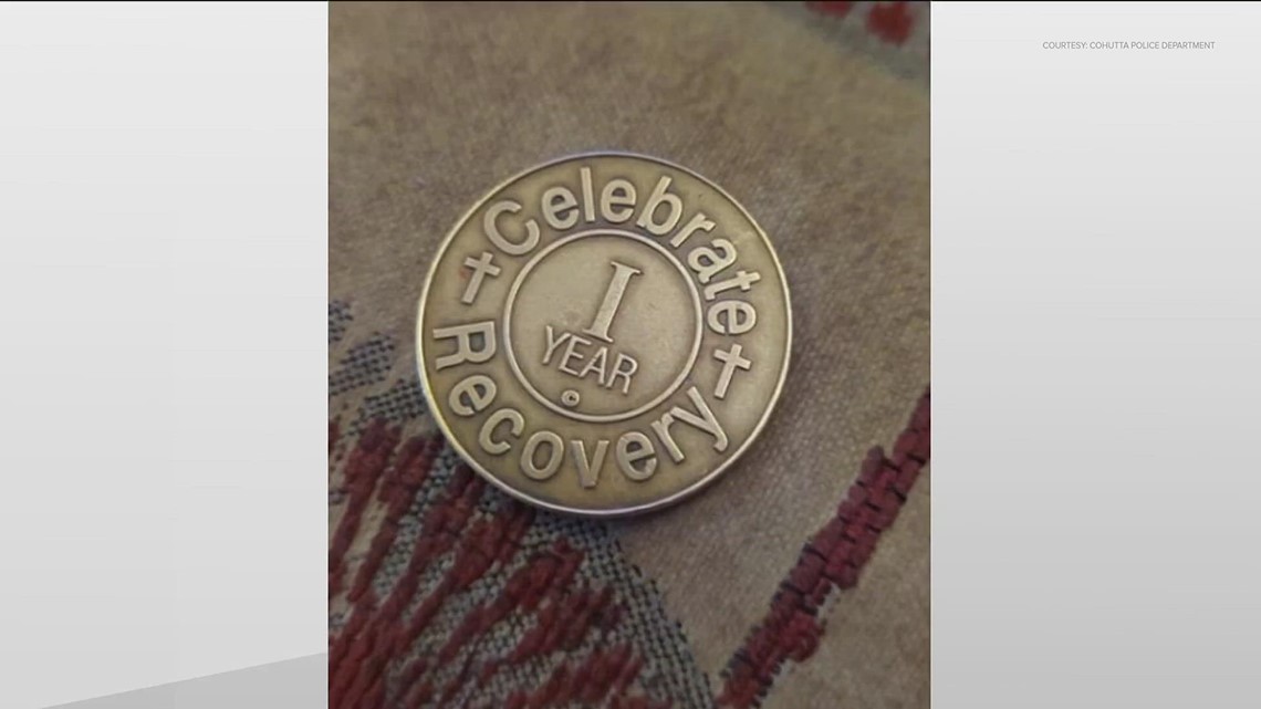 Man gives Georgia officer his sobriety chip, one year after his DUI ...