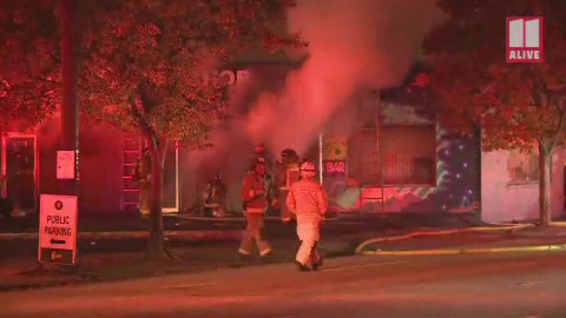 Midtown Atlanta smoke shop up in flames | 11alive.com