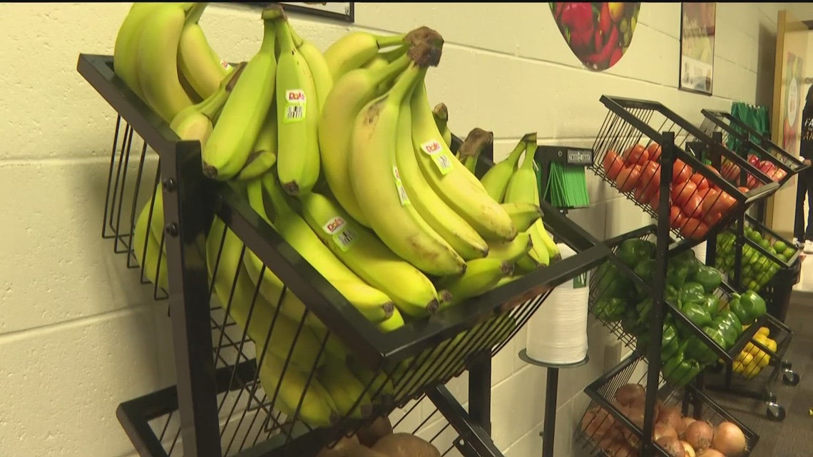 Grocery store opens for students at CJ Hicks Elementary School in ...