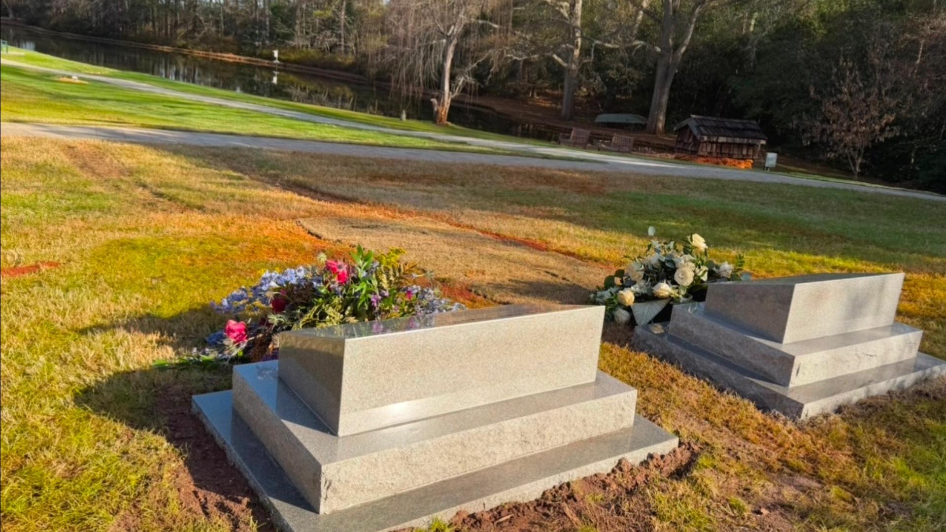 Jimmy, Rosalynn Carter's burial site photos released | 11alive.com