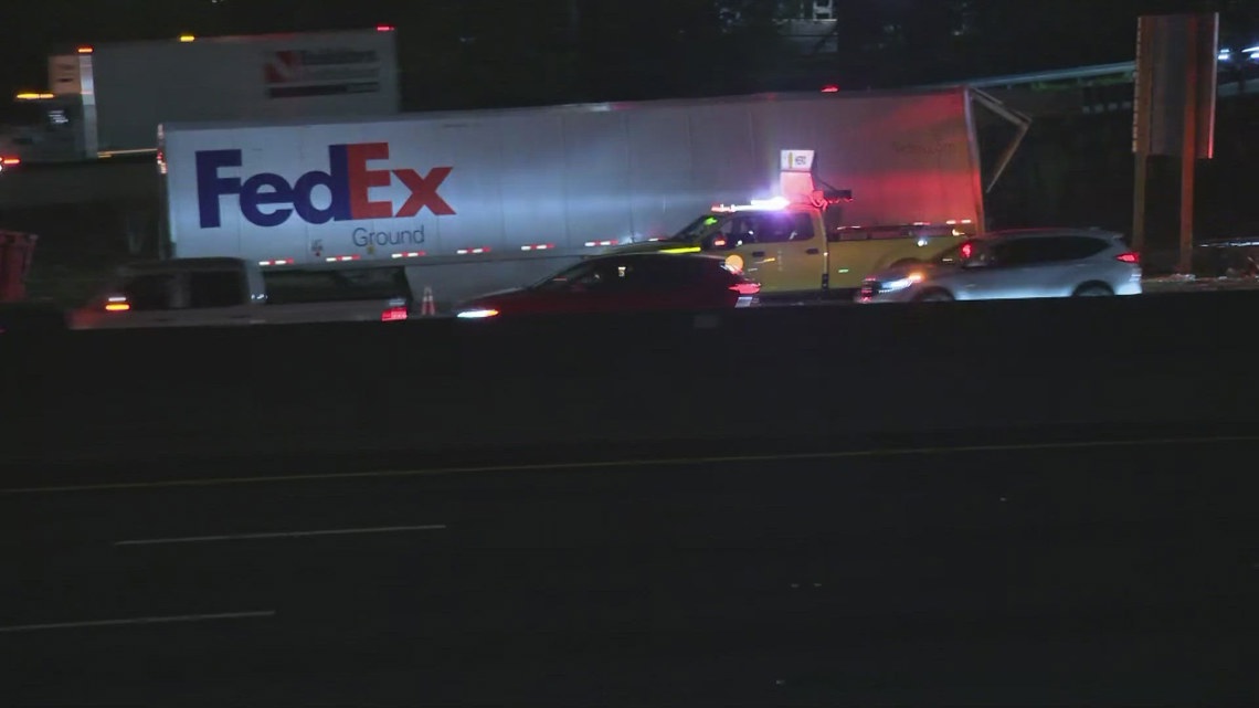 Traffic Alert: Lanes back open on I-75 S in Cobb Co. after 18-wheeler ...