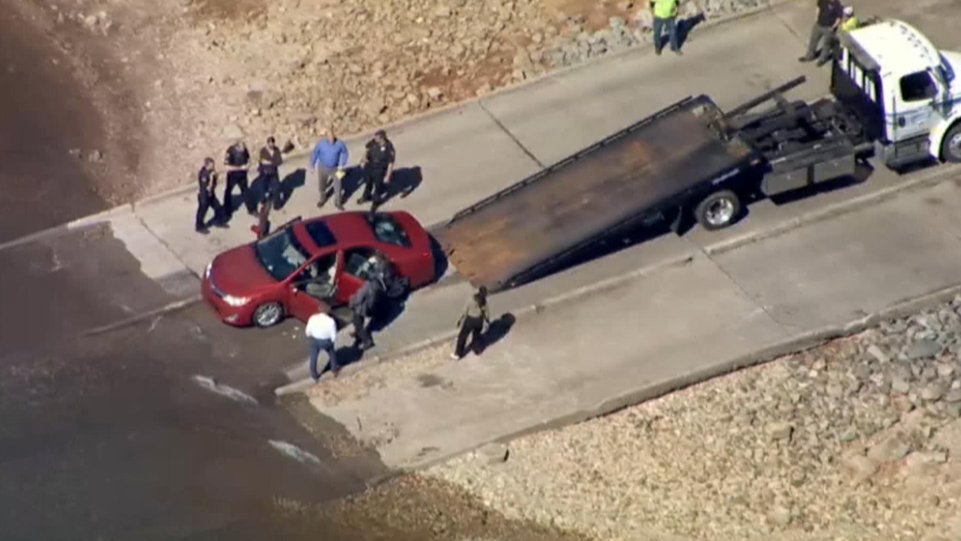 Body found in car pulled from Lake Lanier, sheriff's office says; foul ...