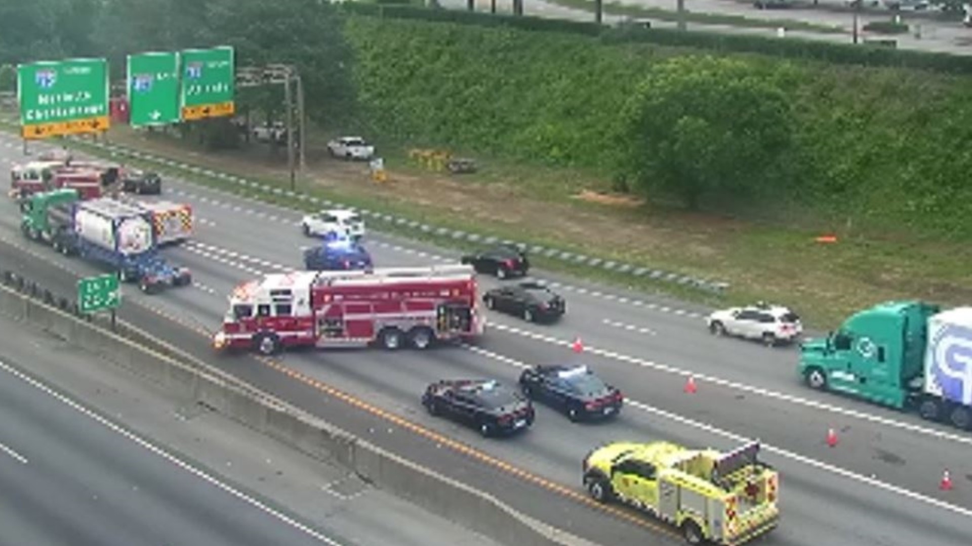 I 285 traffic I 75 exits in Cobb County blocked by wreck | 11alive.com