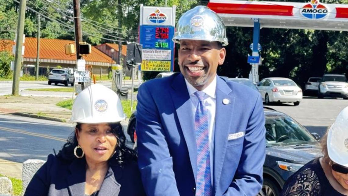 Fairburn Road Complete Street project breaks ground | 11alive.com