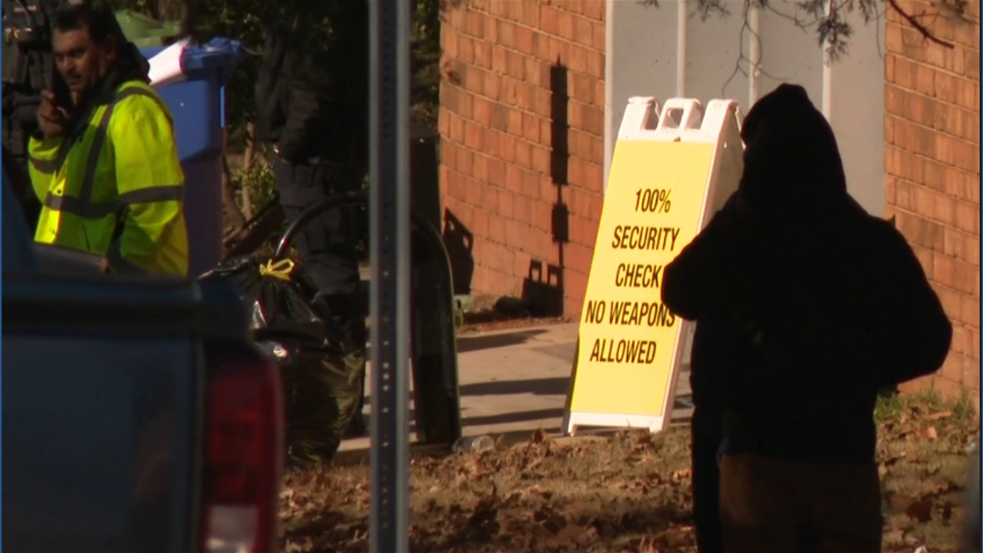 2 men hurt after suspect opens fire at warming center near Central Park ...