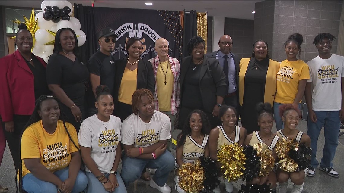 Iovine and Young Center | Frederick Douglas High School | 11alive.com