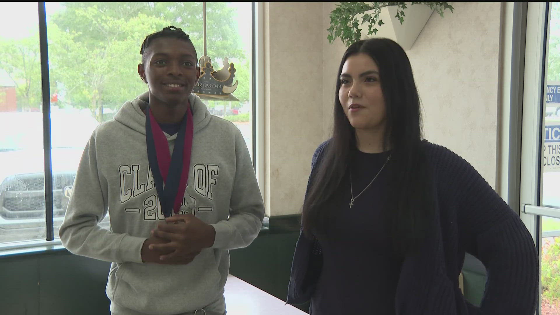 After graduating, teen rushed to help co-workers at Burger King; an ...