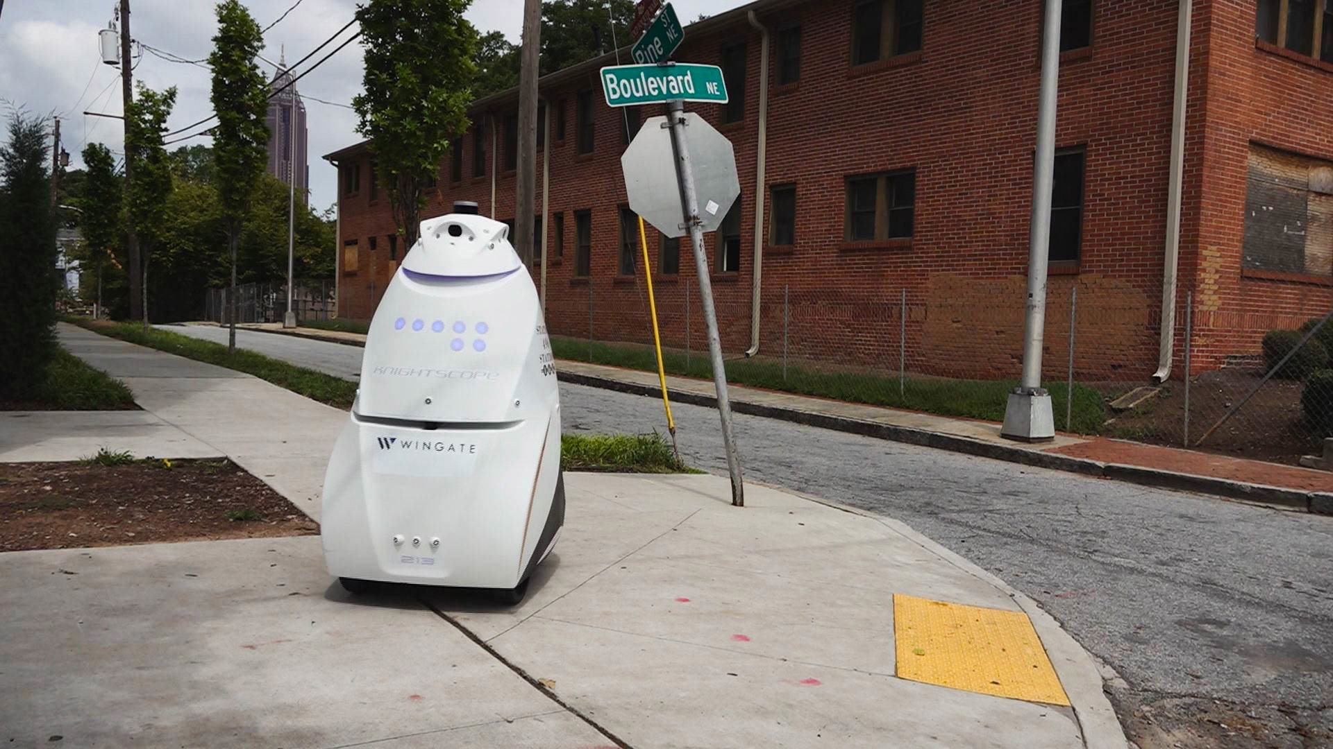 Private robot patrols Boulevard amid crime surge in Atlanta | 11alive.com