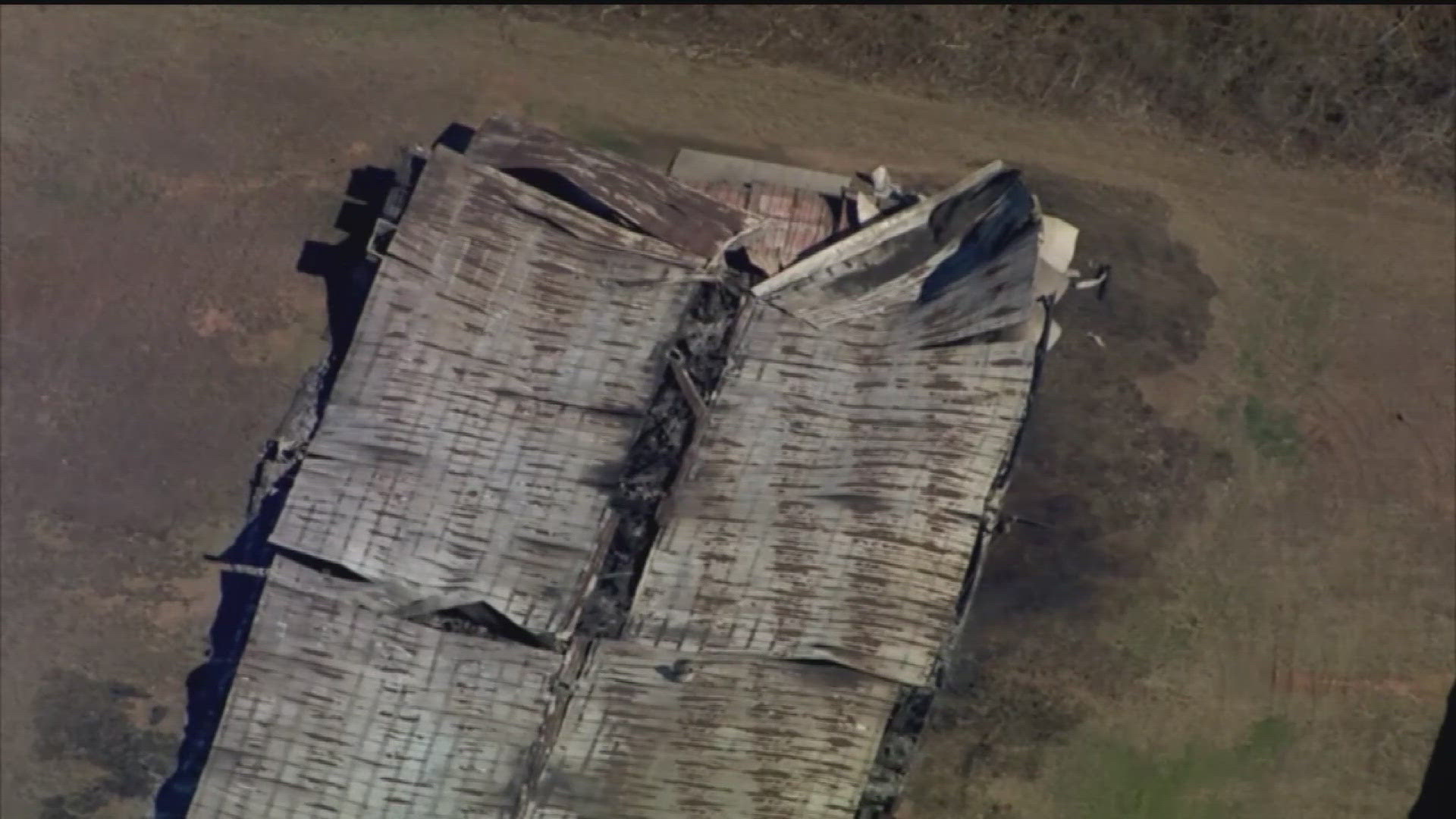 Huge flames engulf poultry house in Walton County killing more than ...