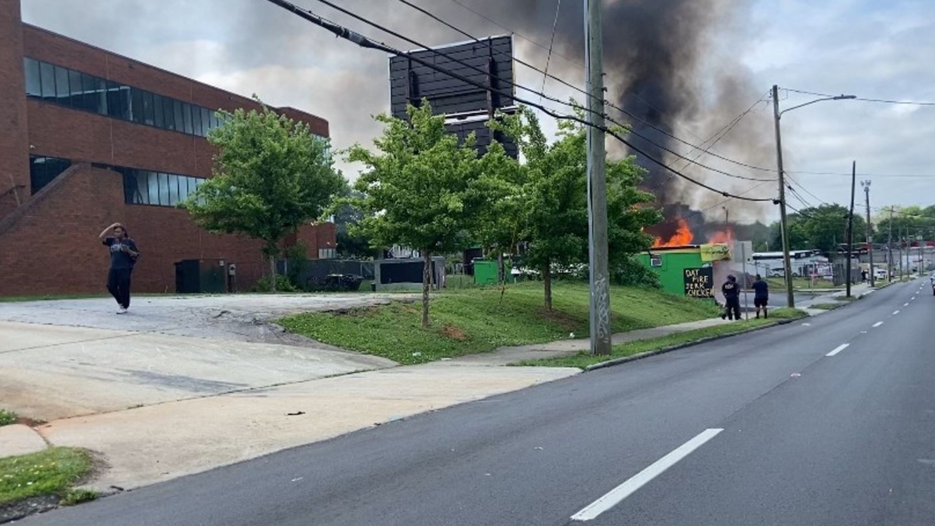 Fire breaks out at Dat Fire Jerk Chicken on Northside Drive | 11alive.com