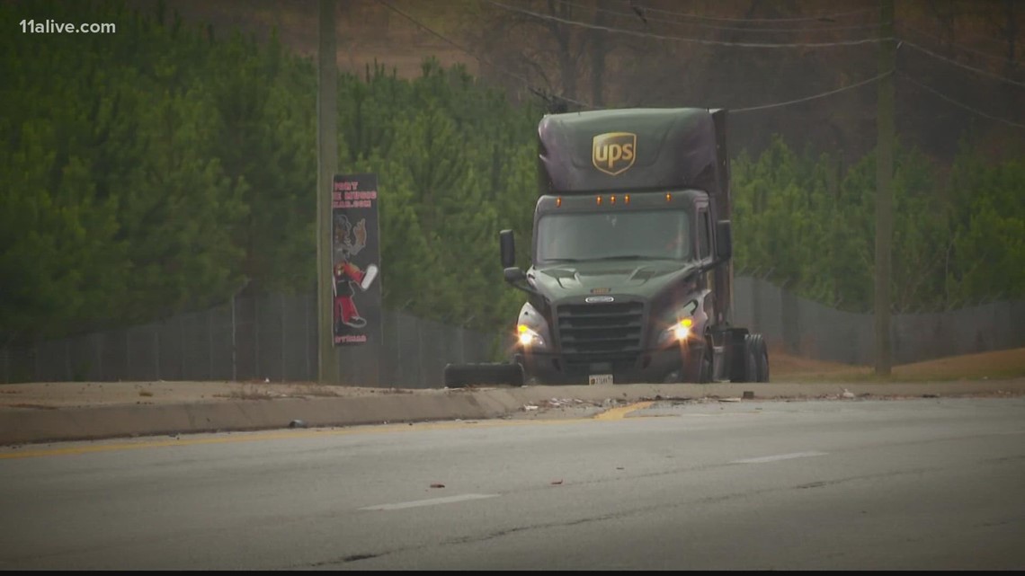 Robbie Roper funeral, UPS heist, quarantine in Panama | Latest ...