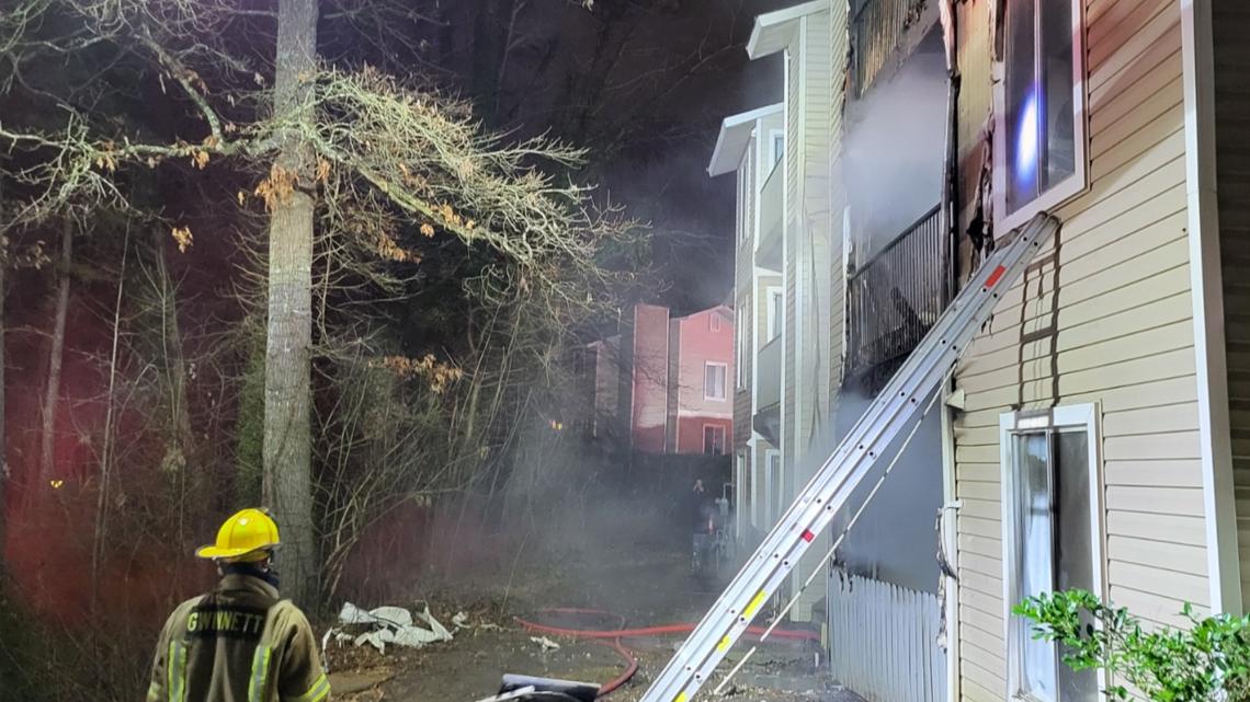 Rosemont Peachtree Corners Apartment fire cause & 11 people displaced ...
