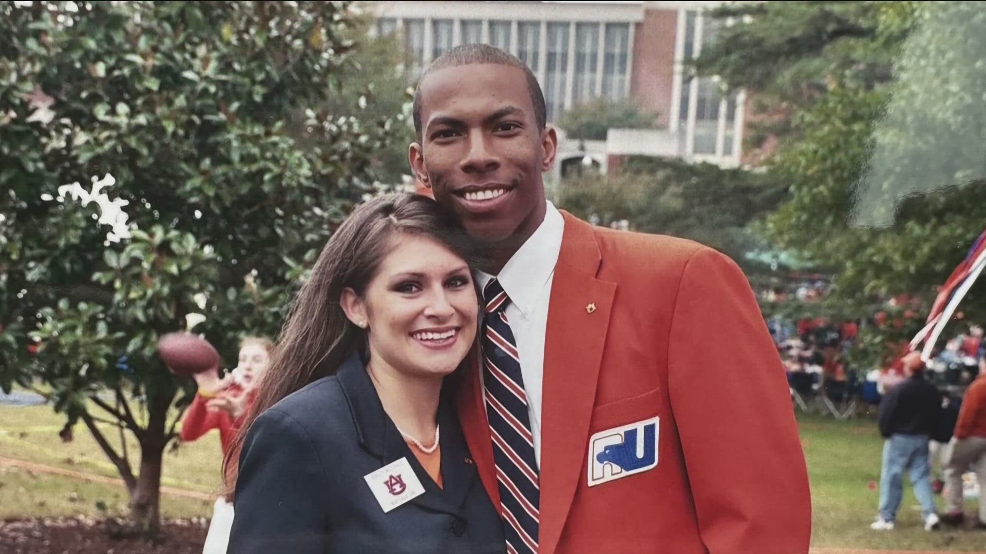 Surprise! 11Alive's Ashley Gann surprises Jonathan Martin with photos ...