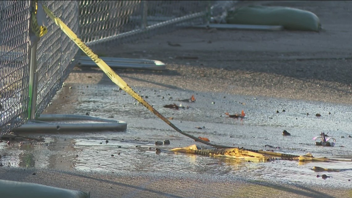 Metro Atlanta residents tasked with cleanup after pipes burst during ...