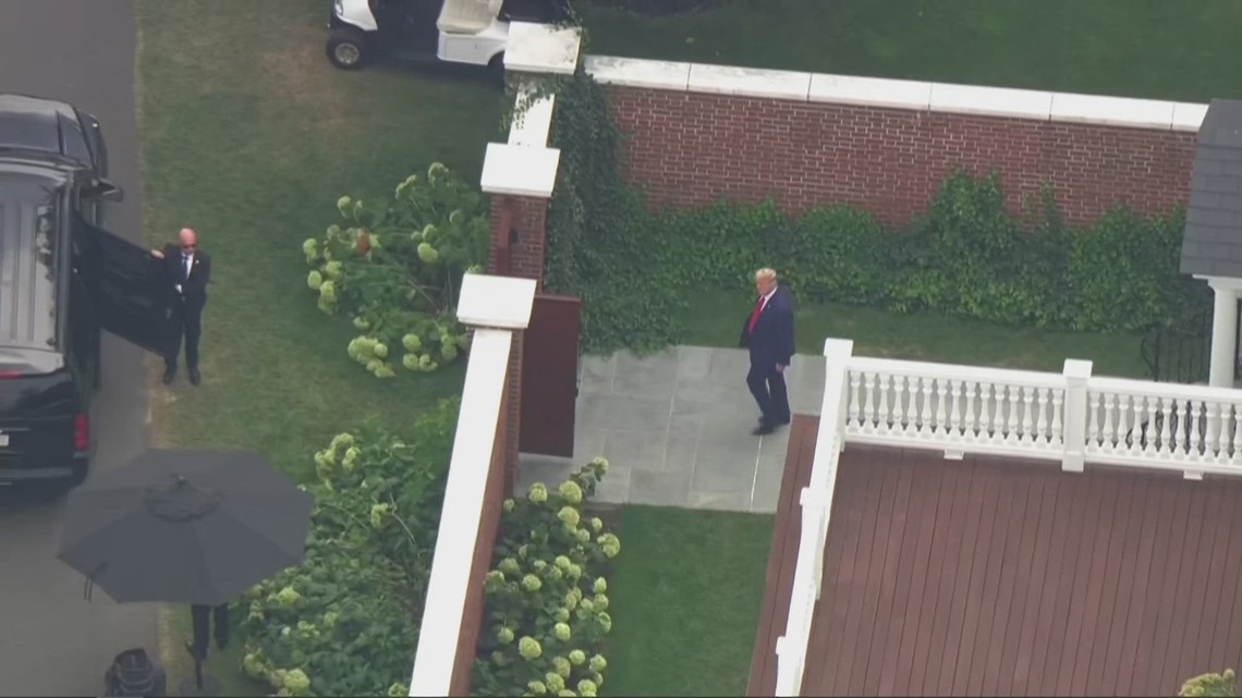 Donald Trump departs his New Jersey golf club for airport en route to ...
