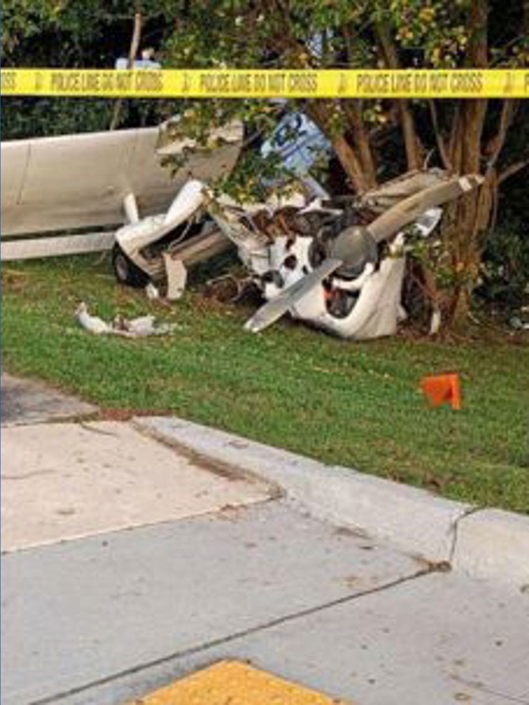 3 hurt; FAA, NTSB investigating Piper PA-28 crash in Brookhaven ...