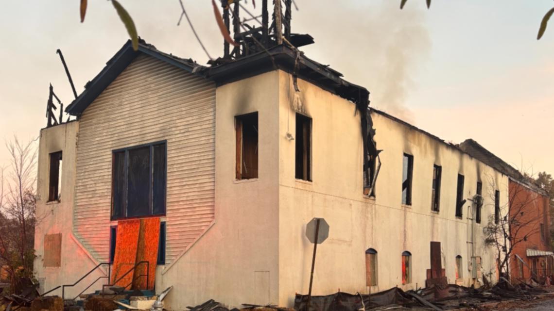 Crews battle fire at abandoned church in Atlanta's Edgewood ...