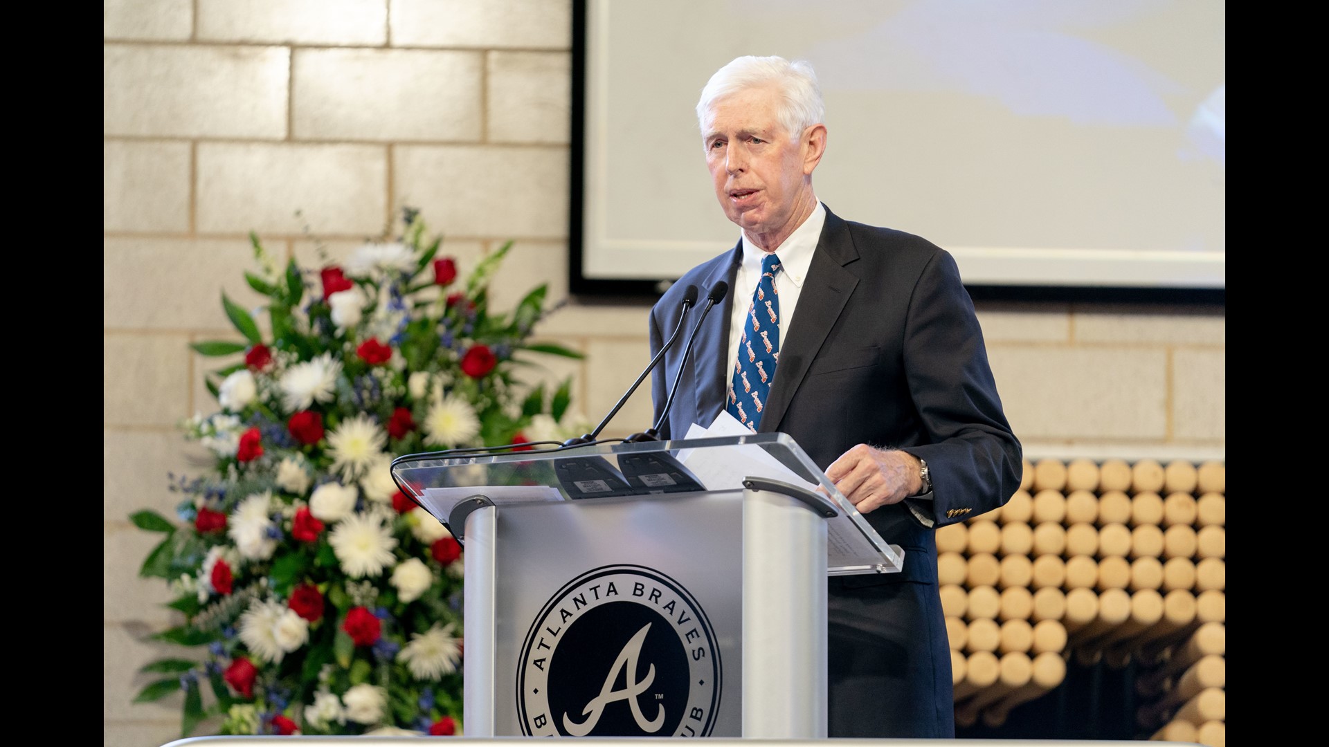 Lawmakers introduce measure to rename I-75 bridge for Hank Aaron ...